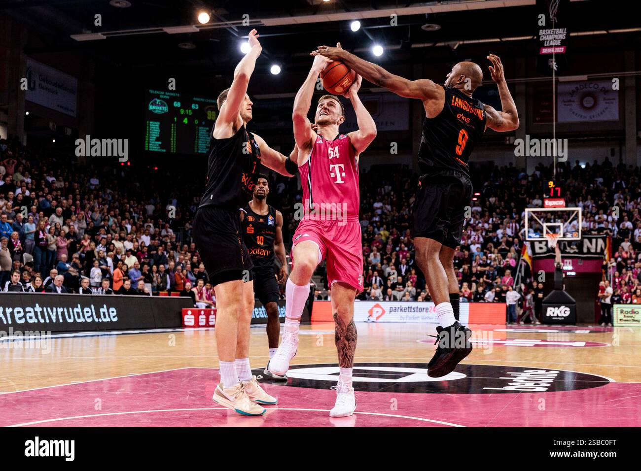 Bonn, Deutschland. 02nd Feb, 2025. Thomas Kennedy (Telekom Baskets Bonn ...