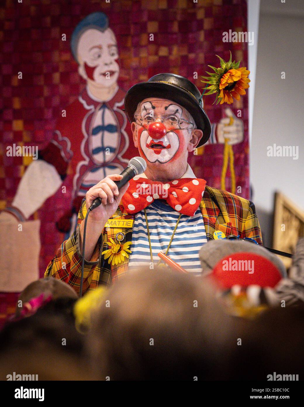 London, UK. 02nd Feb, 2025. Mattie the clown reads about the life of ...