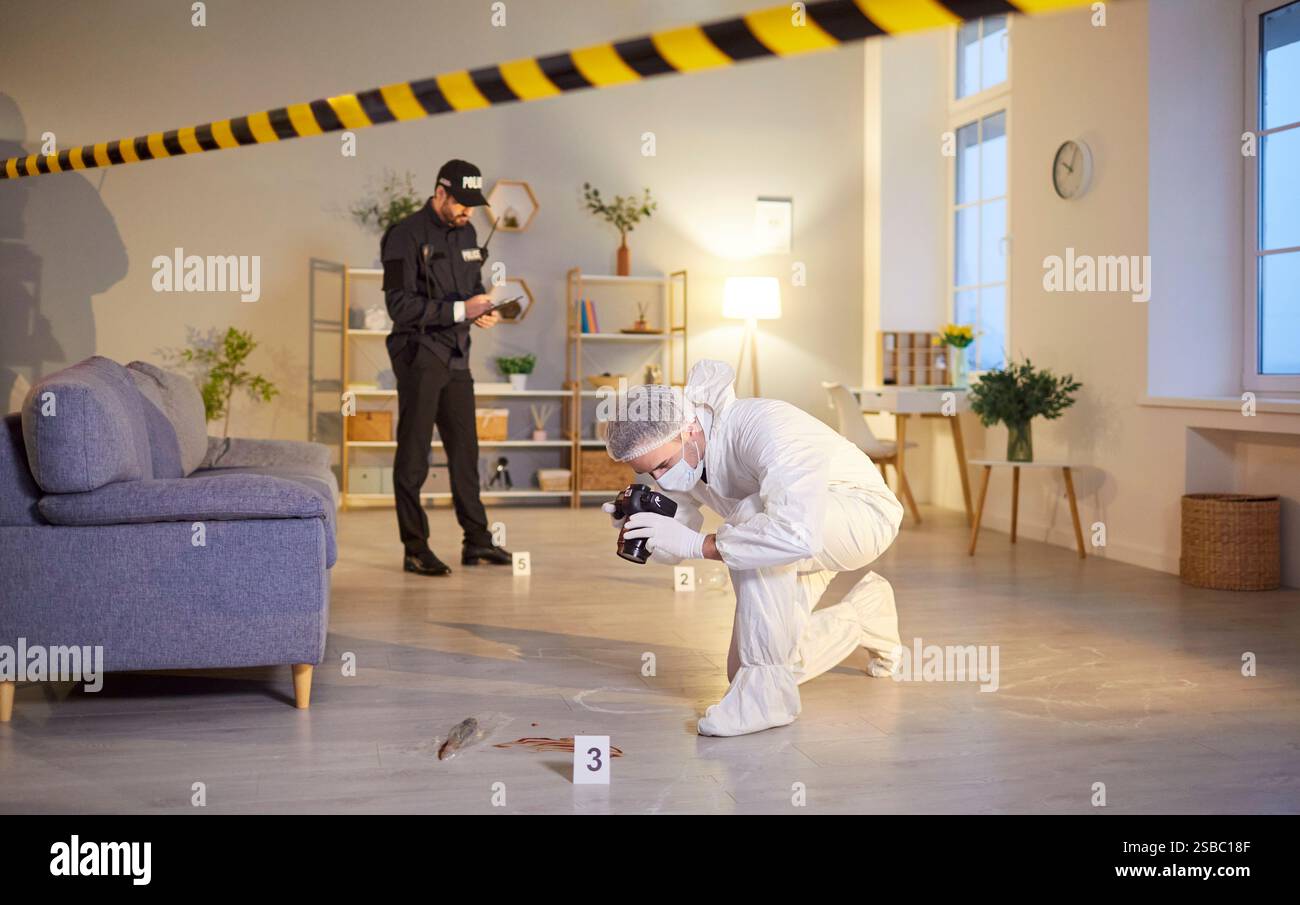 Photographing evidence, crime scene photography, investigator ...