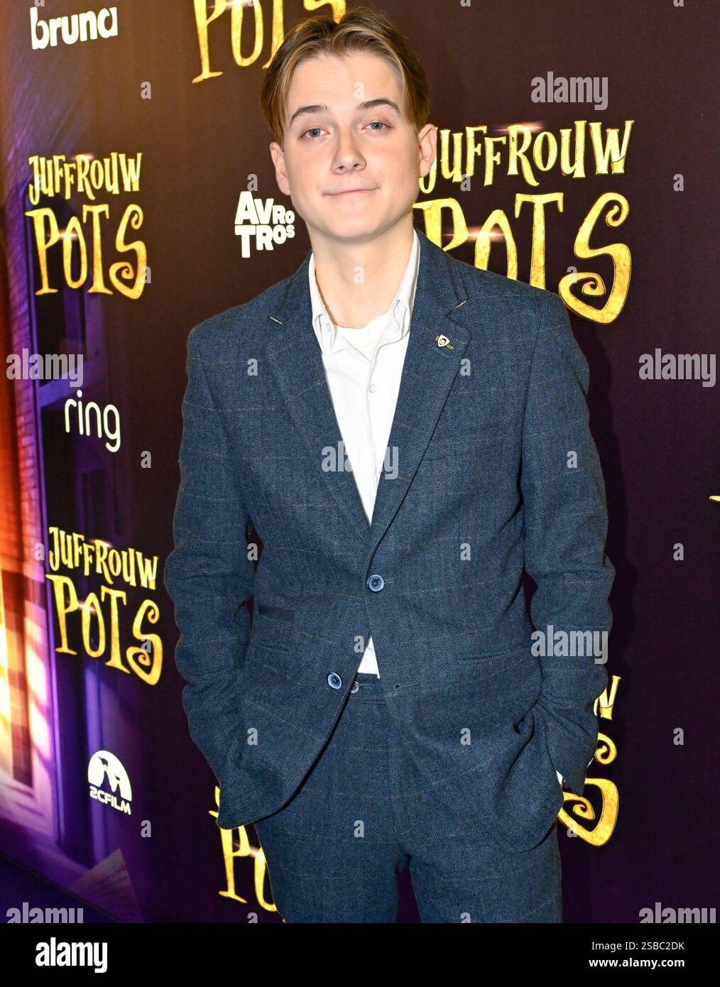 Premiere Juffrouw Pots AMSTERDAM, NETHERLANDS - FEBRUARY 2: Sem van der ...