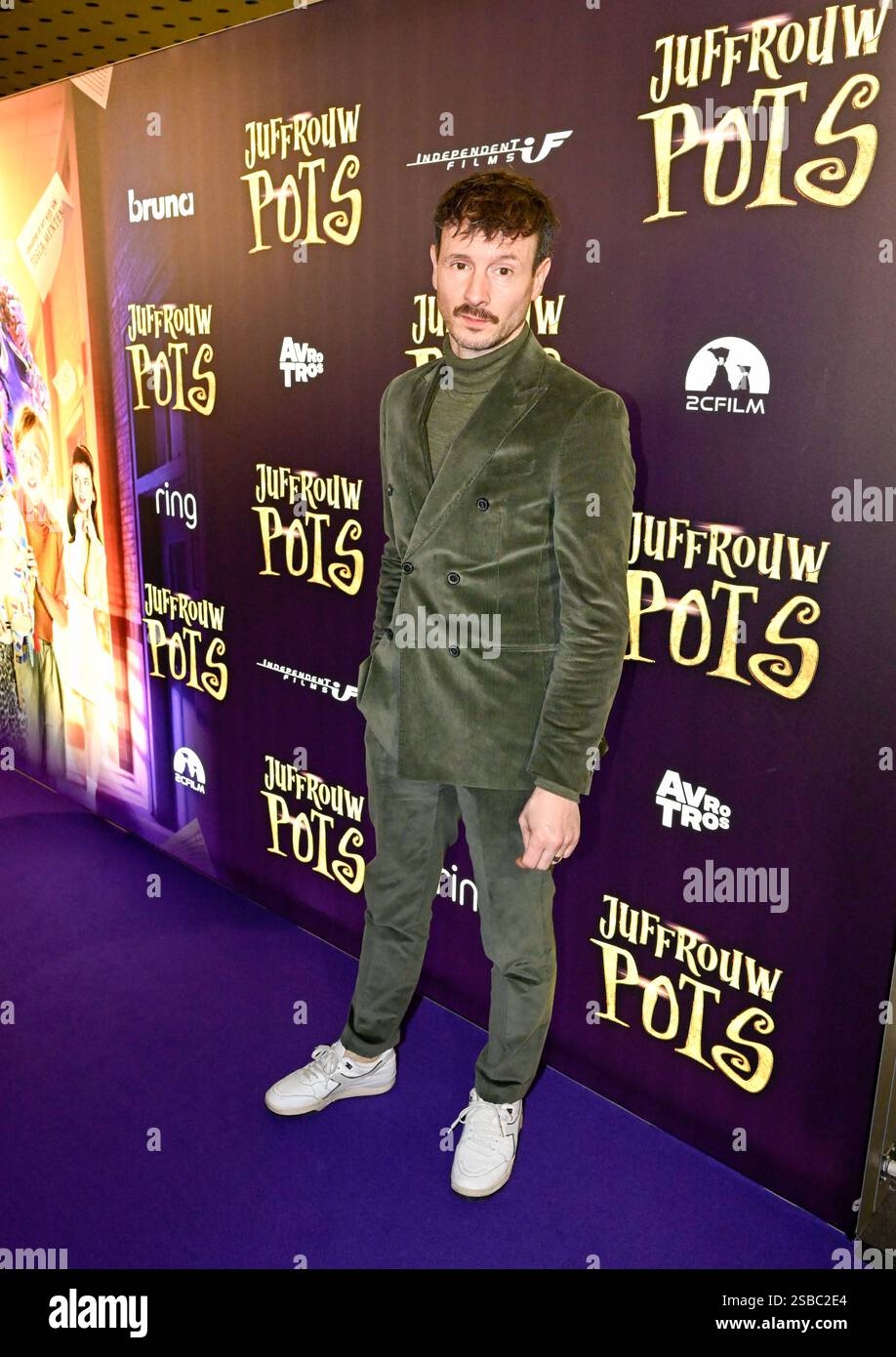 Premiere Juffrouw Pots AMSTERDAM, NETHERLANDS - FEBRUARY 2: Huub Smit during Premiere Juffrouw ...