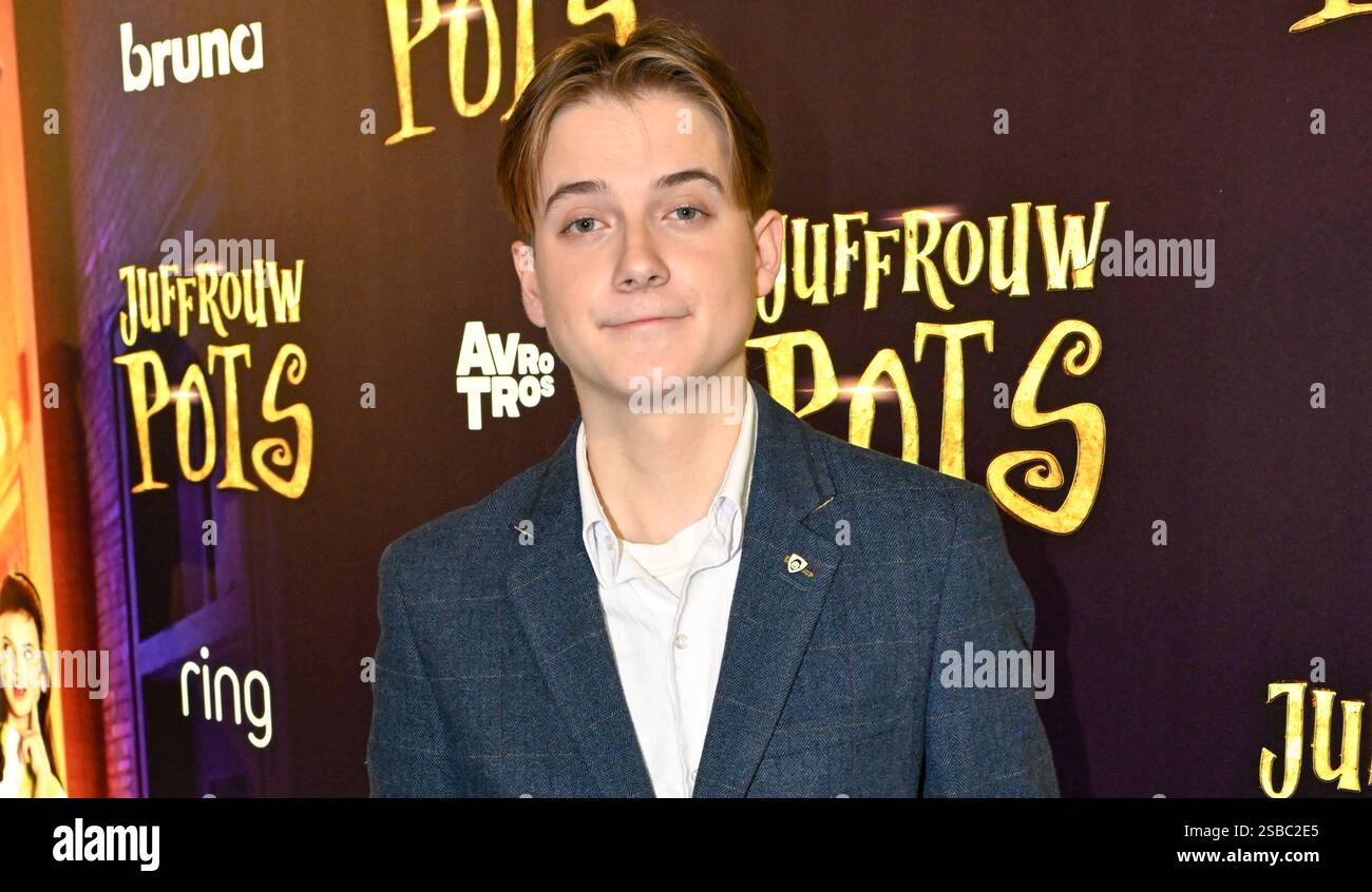 Premiere Juffrouw Pots AMSTERDAM, NETHERLANDS - FEBRUARY 2: Sem van der ...