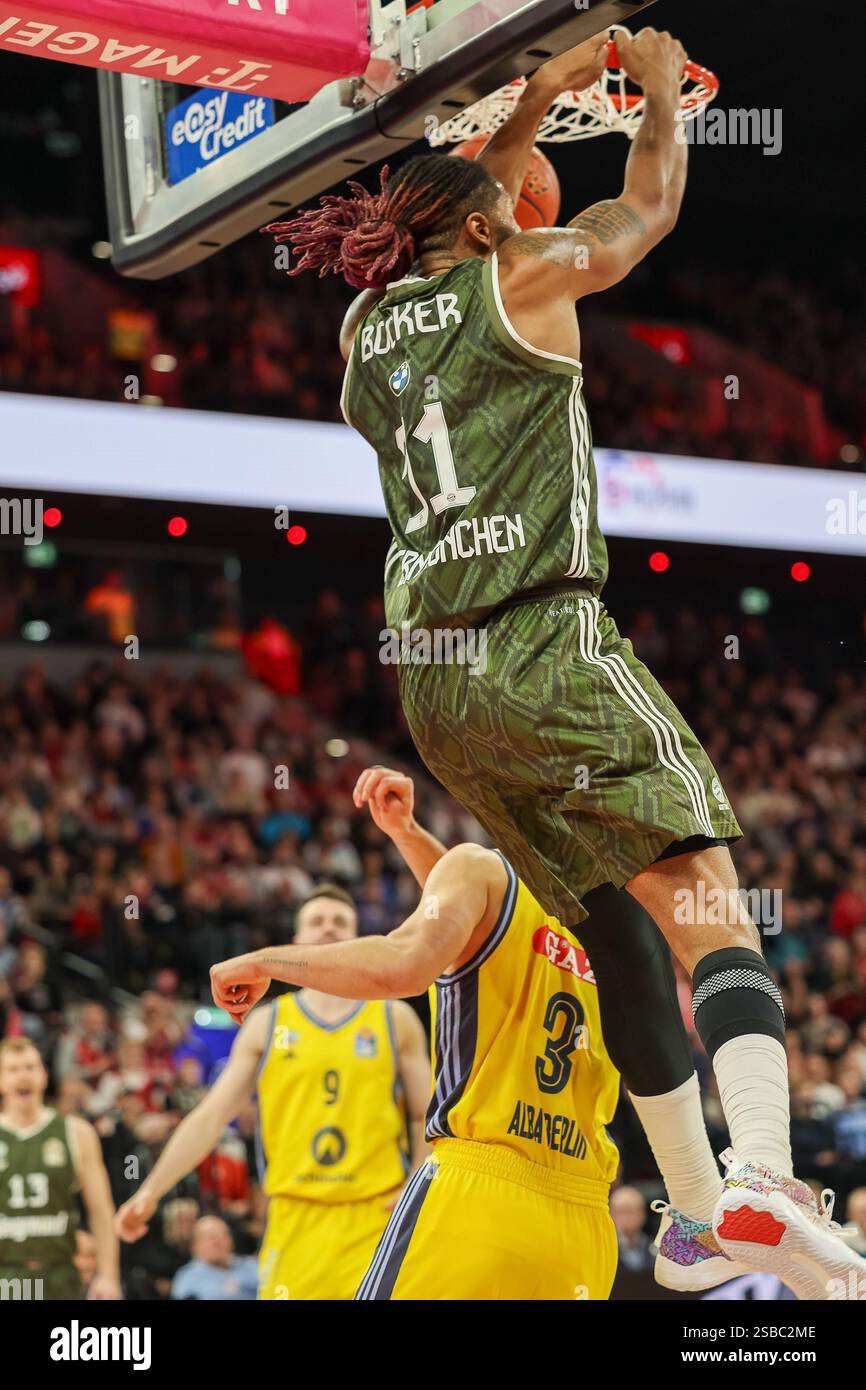 Dunk durch Devin Booker (FC Bayern Basketball, #31), GER, FC Bayern ...