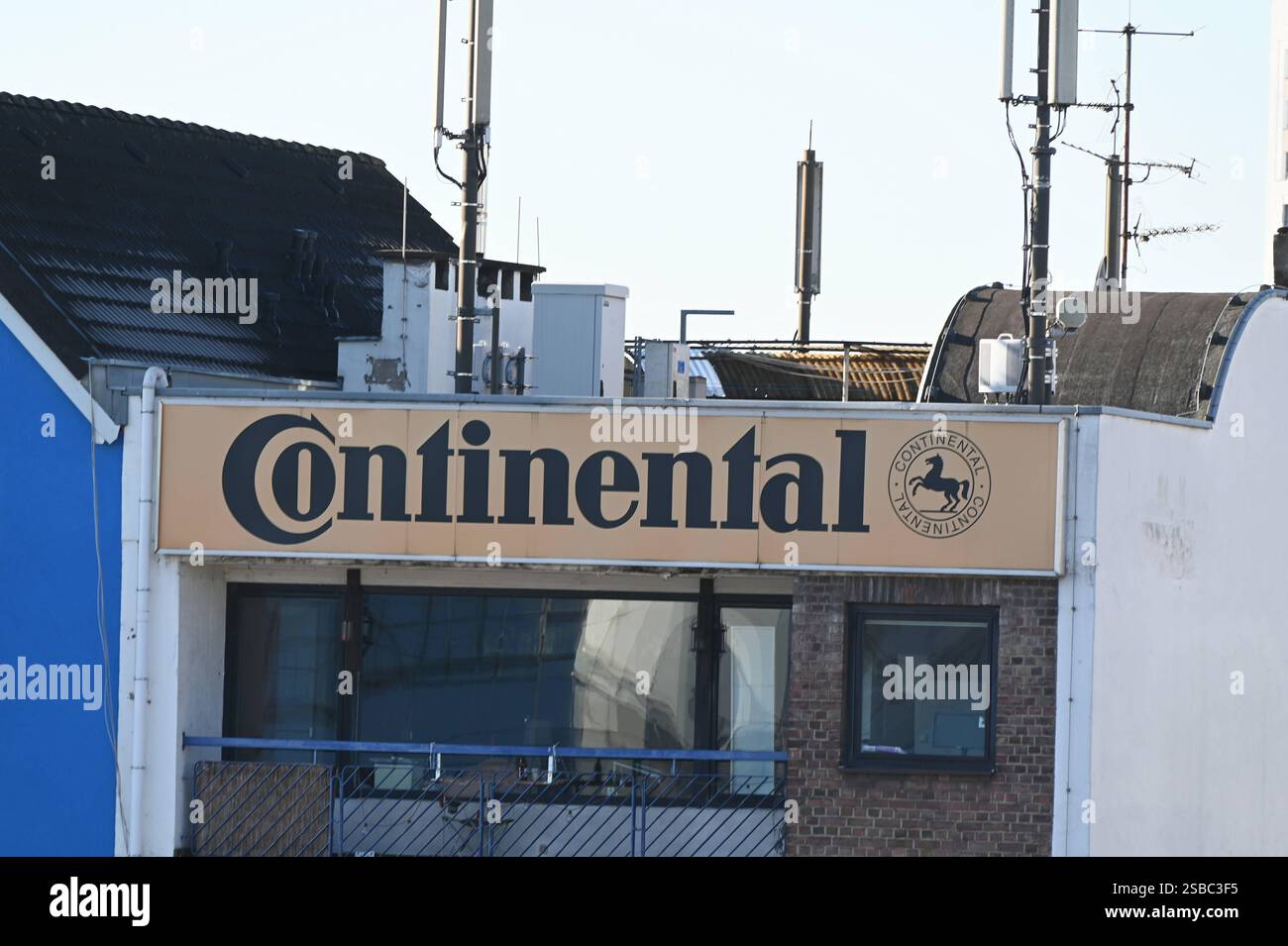 Logo, Schriftzug des deutschen Automobilzulieferer und Reifenhersteller ...