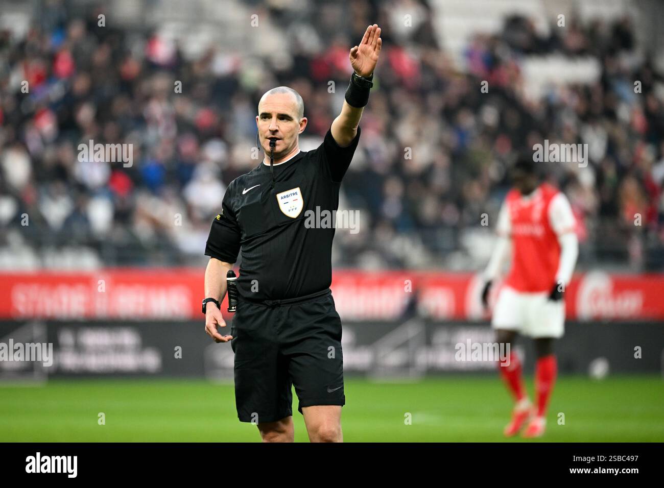 France. 01st Feb, 2025. Benoit MILLOT (ARBITRE) during the Ligue 1 ...