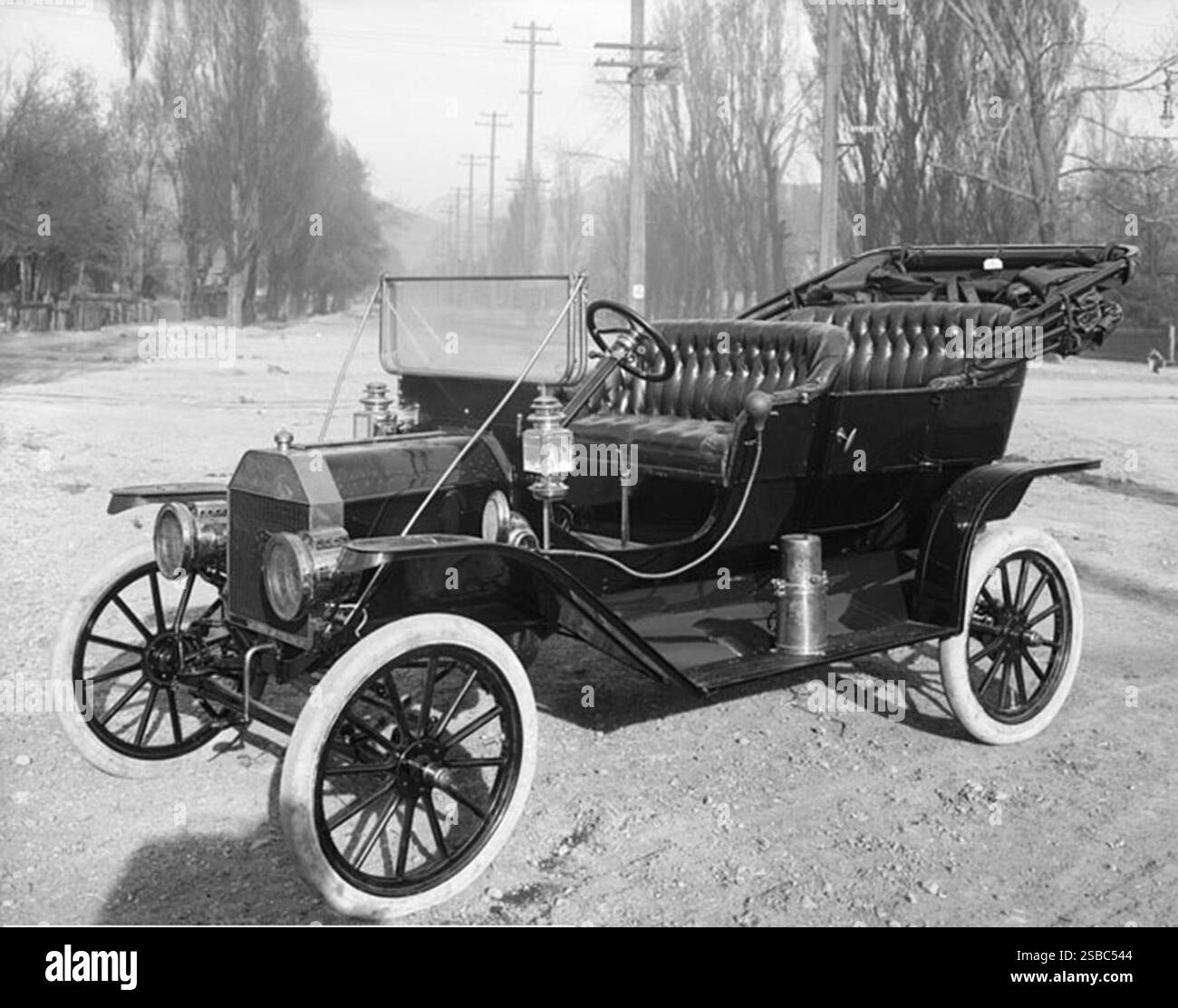 The 1910 Ford Model T - Second Industrial Revolution, or Technological ...