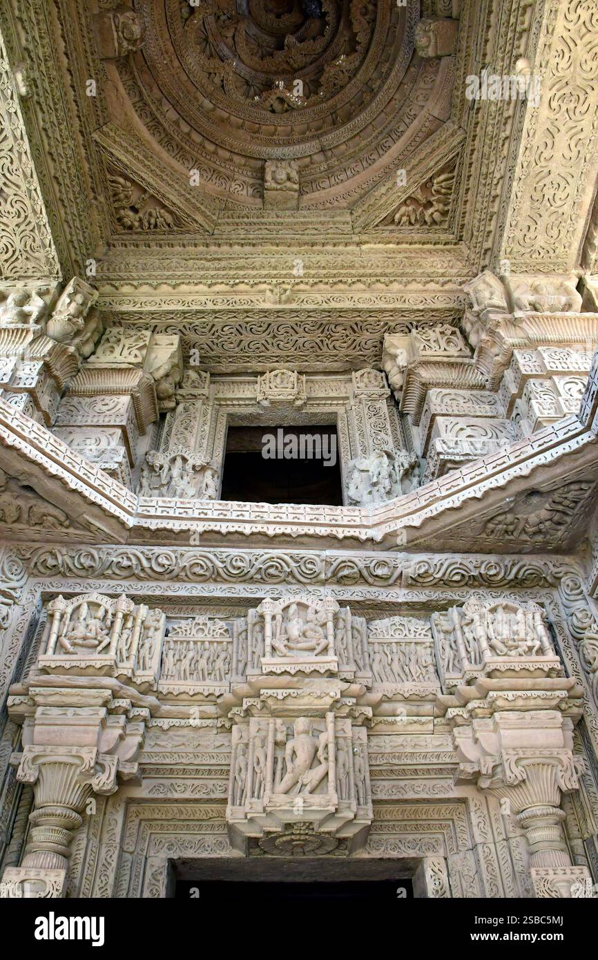 Sas-Bahu Ka mandir, or Sahastrabahu Temple, Gwalior, India, Asia Stock ...