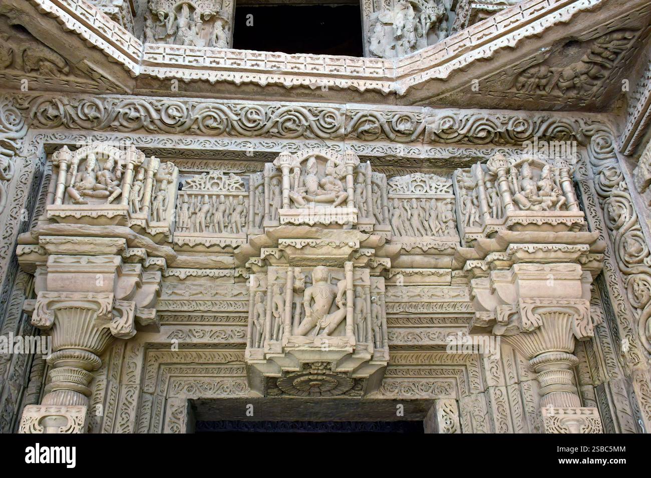 Sas-Bahu Ka mandir, or Sahastrabahu Temple, Gwalior, India, Asia Stock ...