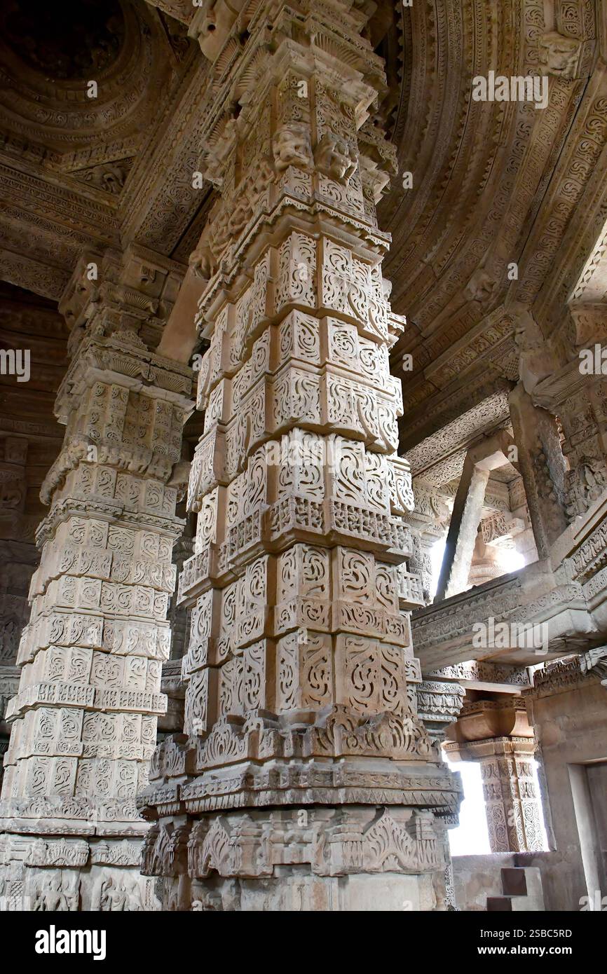 Sas-Bahu Ka mandir, or Sahastrabahu Temple, Gwalior, India, Asia Stock ...