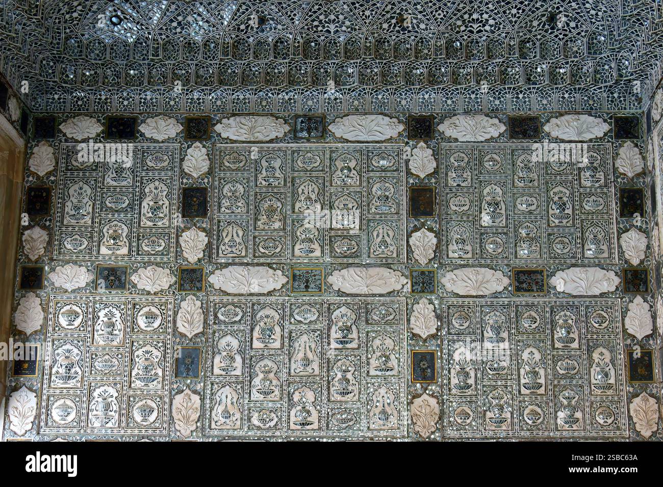 interior, Sheesh Mahal, Mirror Palace, Amer Fort, Amer, Rajasthan ...