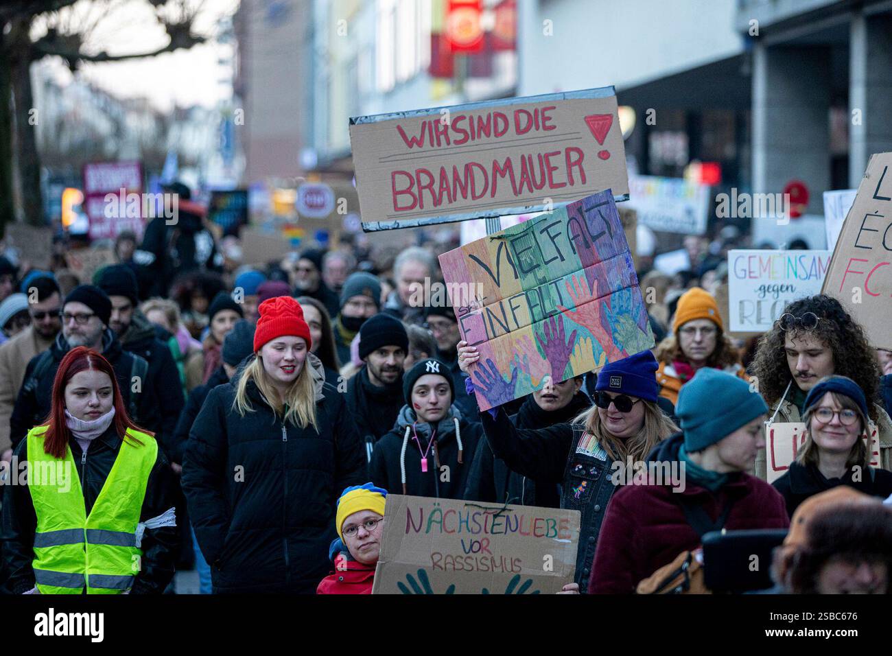People gather to rally against the far-right party Alternative for ...