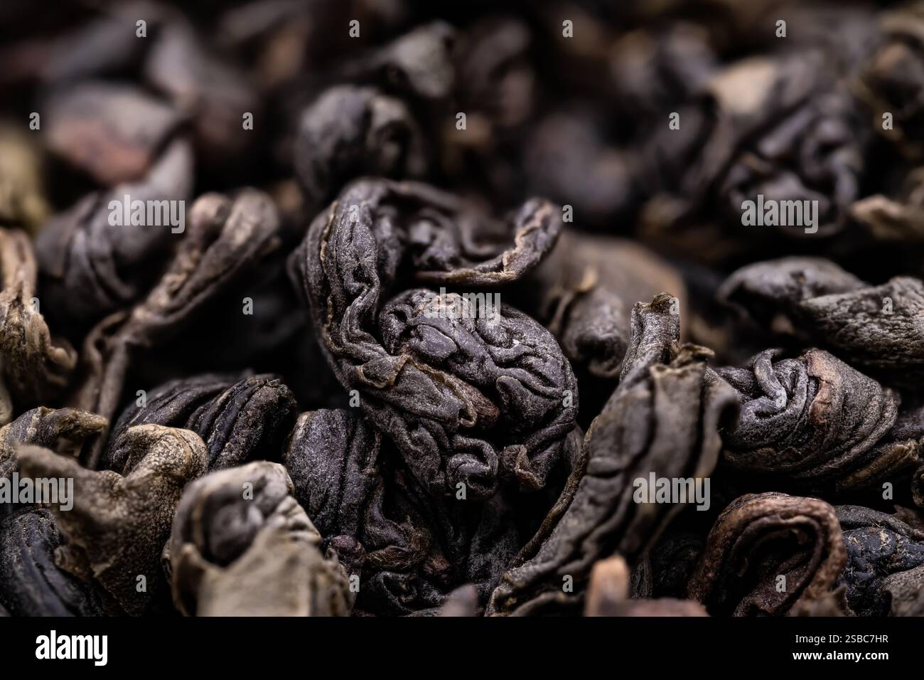green tea Gunpowder tea stacks close-up Stock Photo - Alamy
