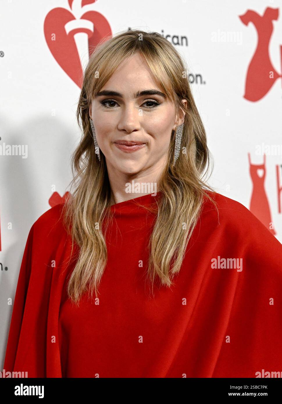 Suki Waterhouse attends the American Heart Association's Go Red for ...