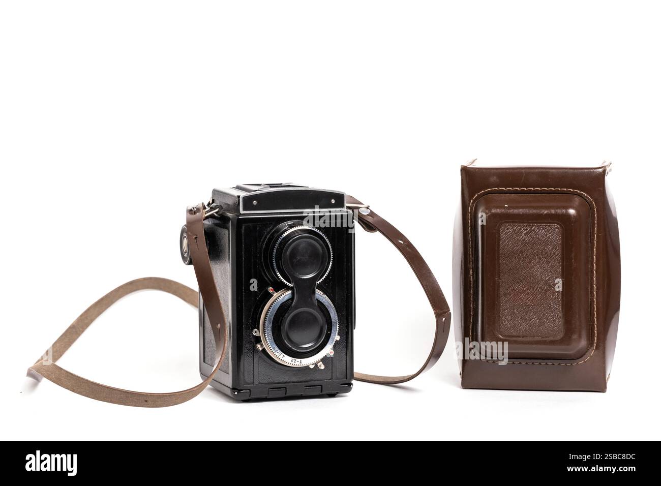 Vintage camera isolated on white background. Old camera Stock Photo - Alamy