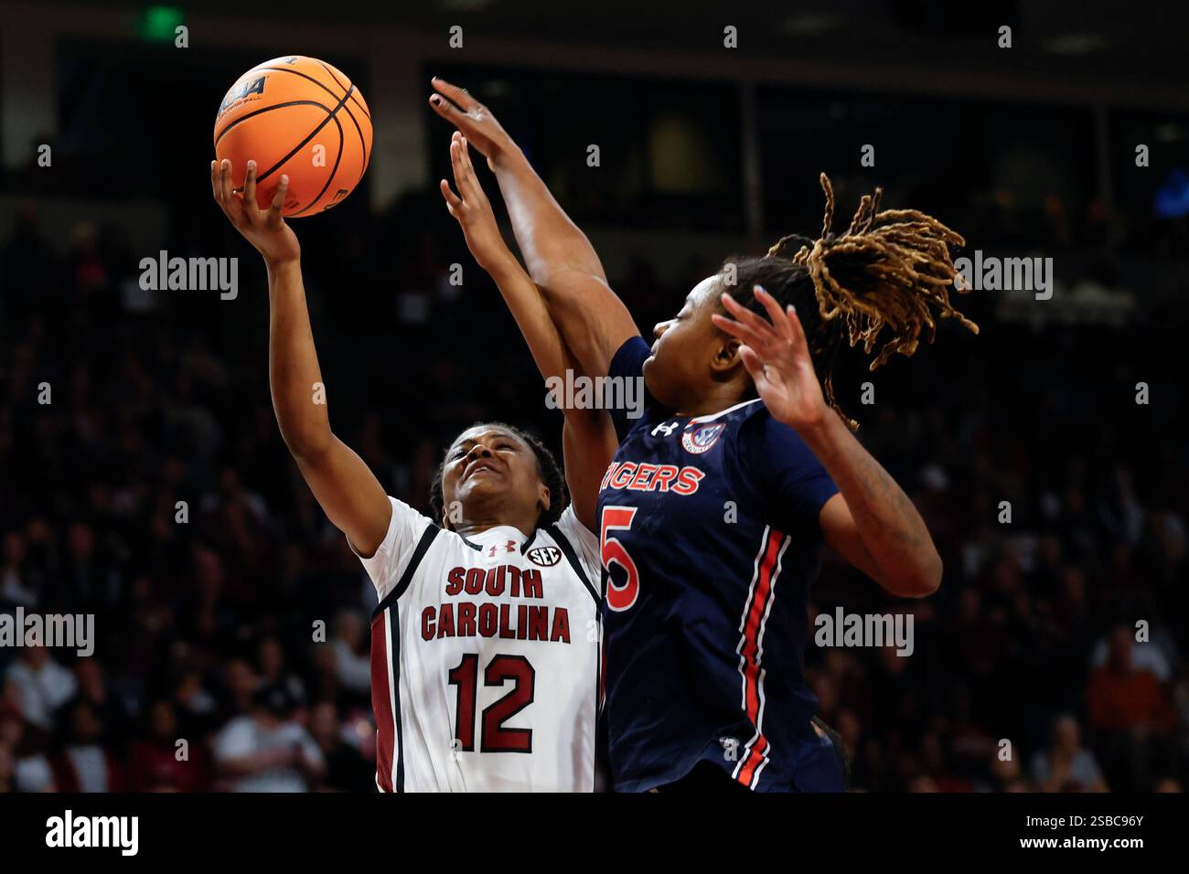 South Carolina guard MiLaysia Fulwiley (12) shoots against Auburn ...