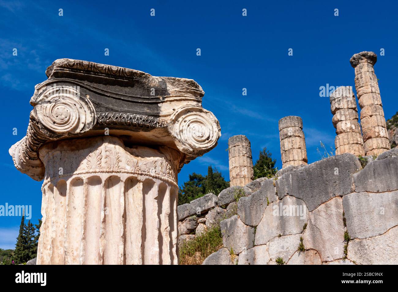 Apollo temple, Delphi archaeological site and ancient Greek monuments ...