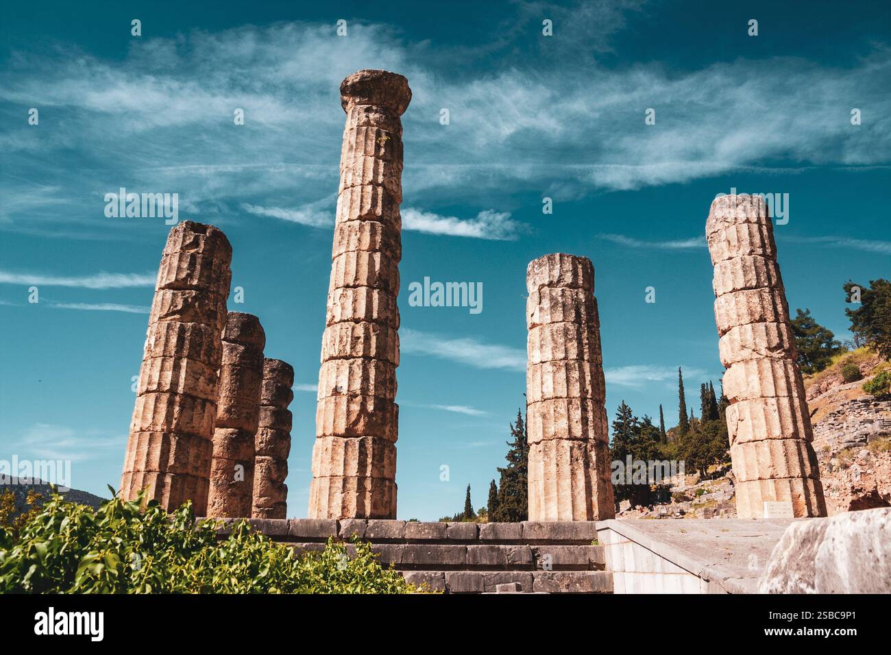 Apollo temple, Delphi archaeological site and ancient Greek monuments ...