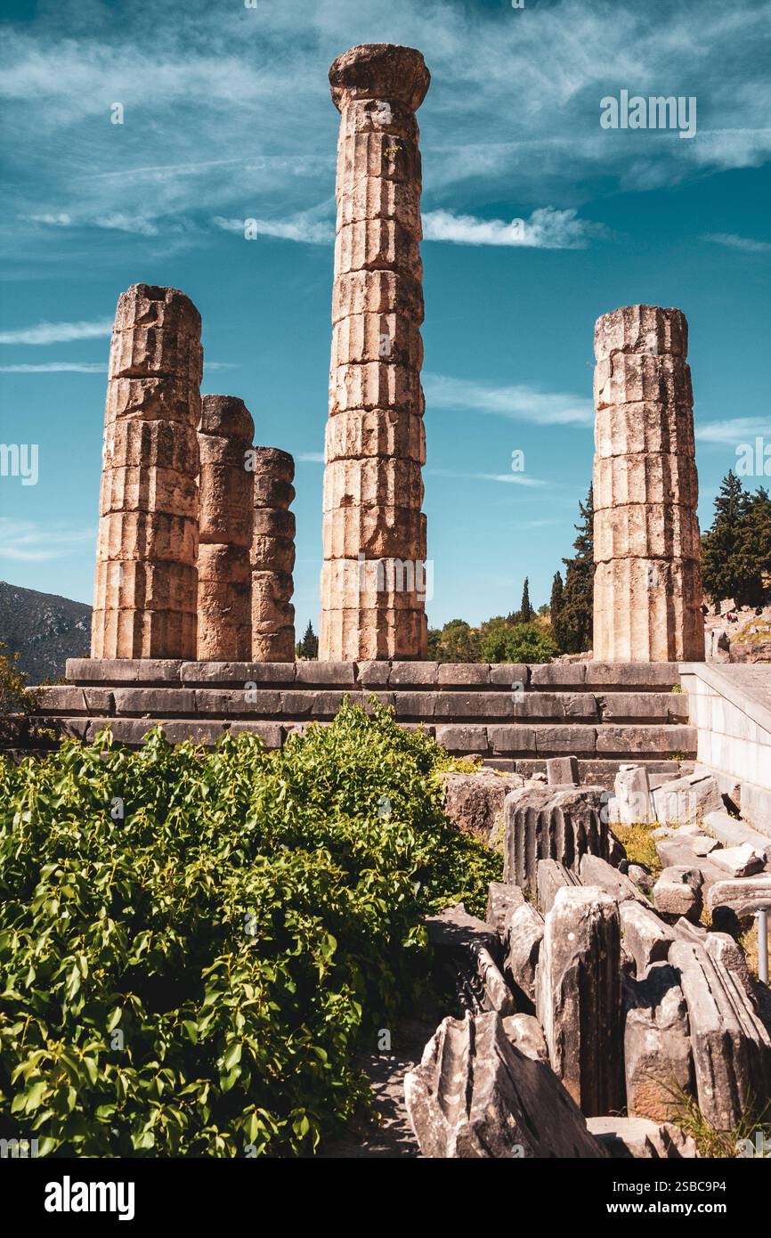 Apollo temple, Delphi archaeological site and ancient Greek monuments ...