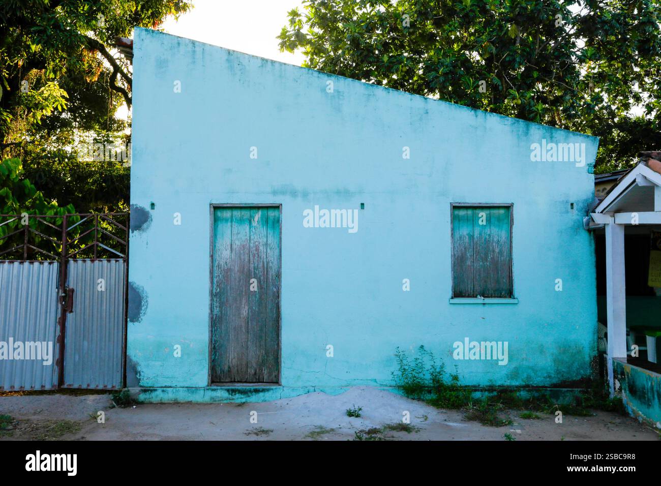 old poor house on countryside of Bahia, Brazil Stock Photo - Alamy