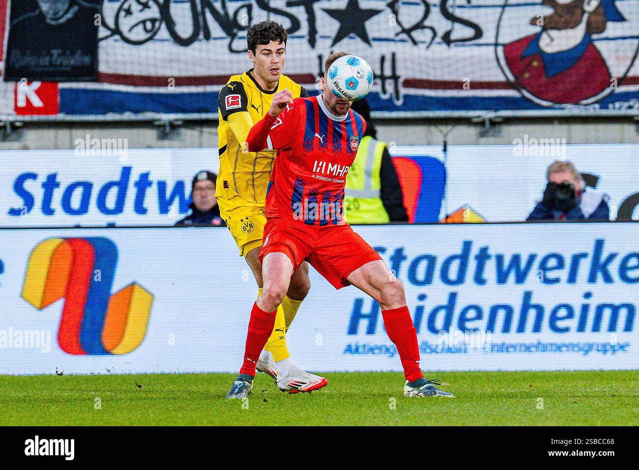 01.02.2025, 1. FC Heidenheim vs. Borussia Dortmund, 1. Bundesliga, 20. Spieltag Giovanni Reyna ...