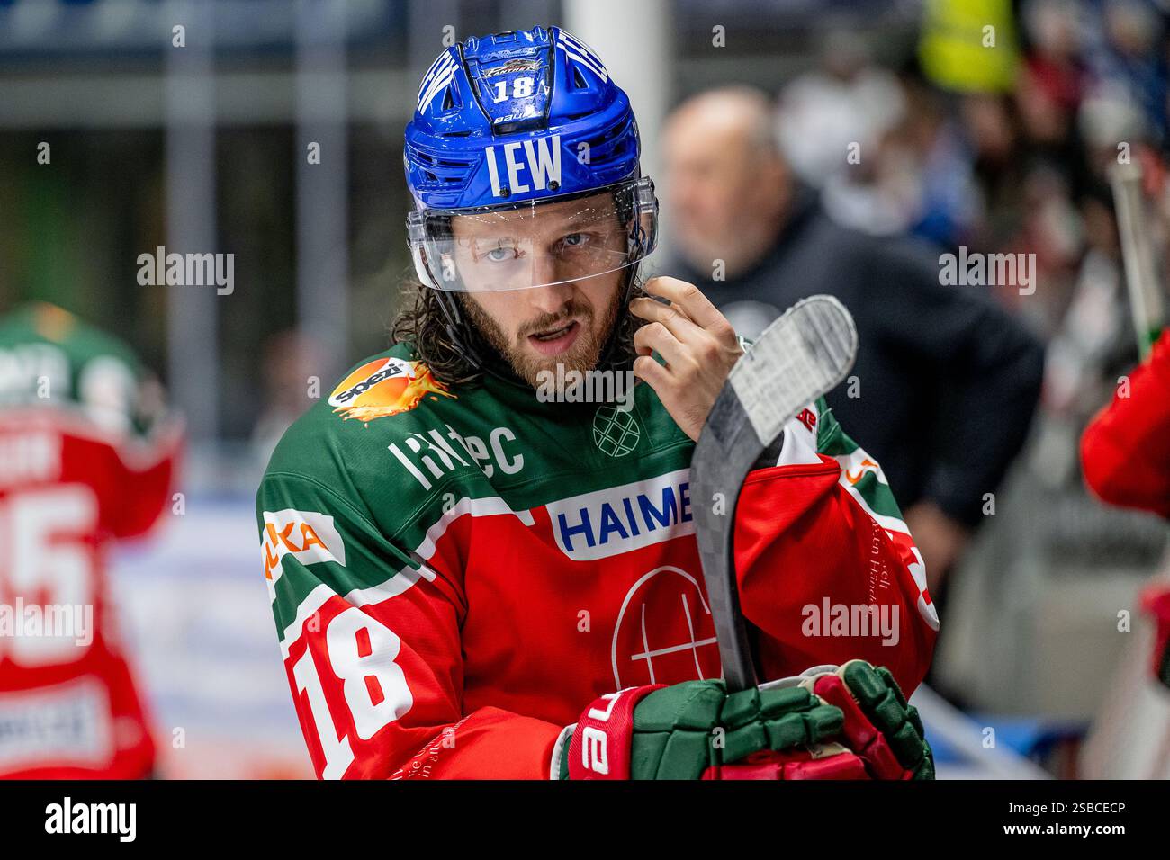 Anthony Louis (Augsburger Panther, #18). GER, Augsburger Panther vs ...
