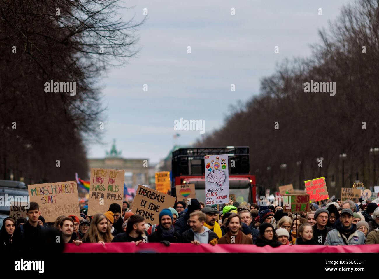 Demonstration fuer die Brandmauer, Aufstand der Anstaendigen, in Berlin ...