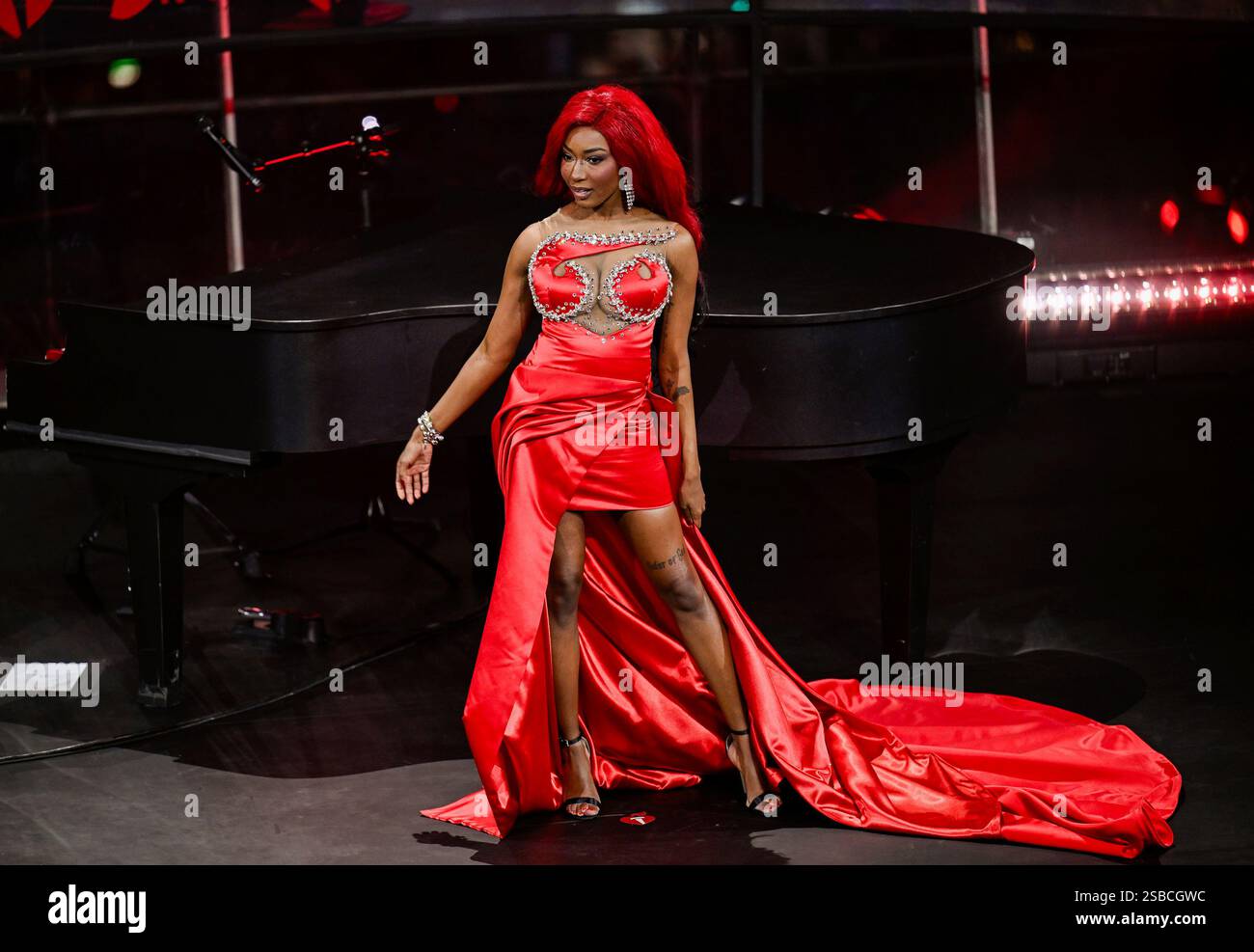 Reyna Roberts walks the runway at the American Heart Association's Go ...