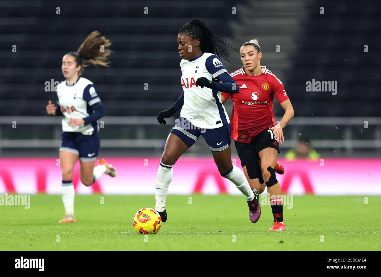 Tottenham Hotspur's Jessica Naz on the ball during the Barclays Women's ...