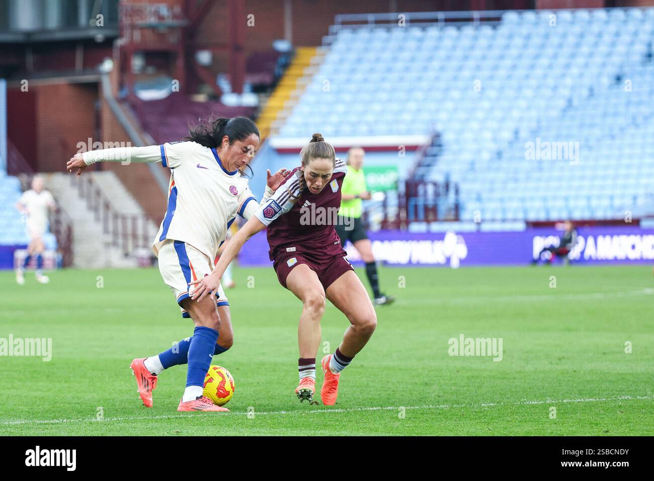 Birmingham, UK. 02nd Feb, 2025. #7, Mayra Ramirez of Chelsea battles ...