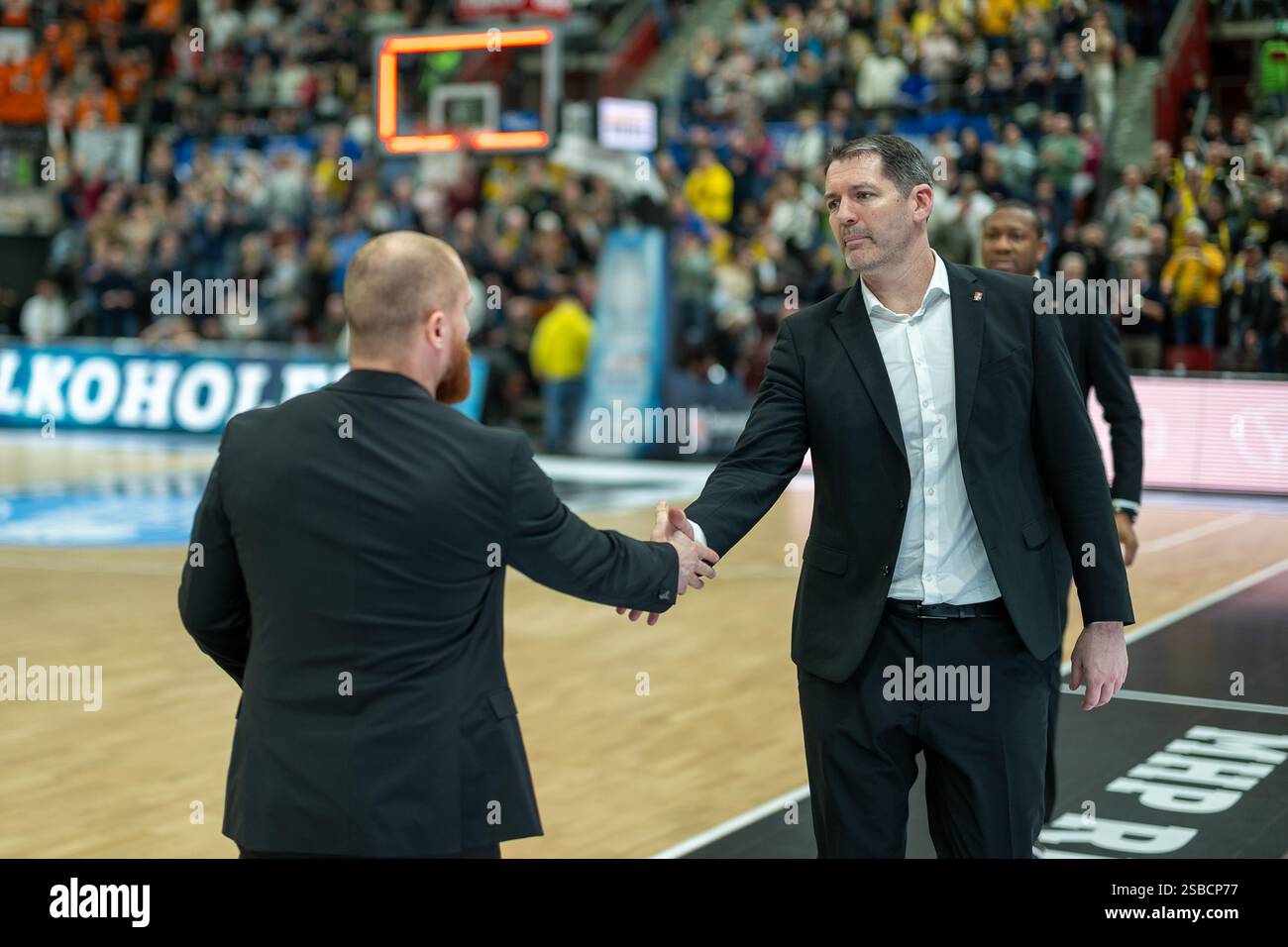 Lars Masell (MHP Riesen Ludwigsburg, Co-Coach), Ty Harrelson ...
