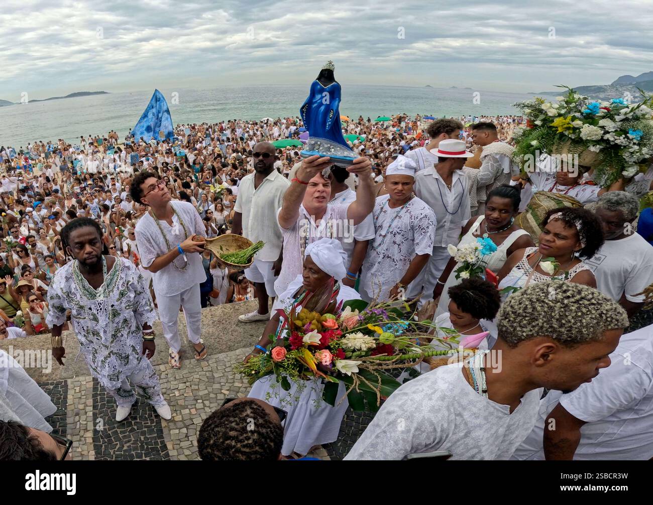 February 2, 2025, Rio De Janeiro, Rio De Janeiro, Brazil: Thousands of ...