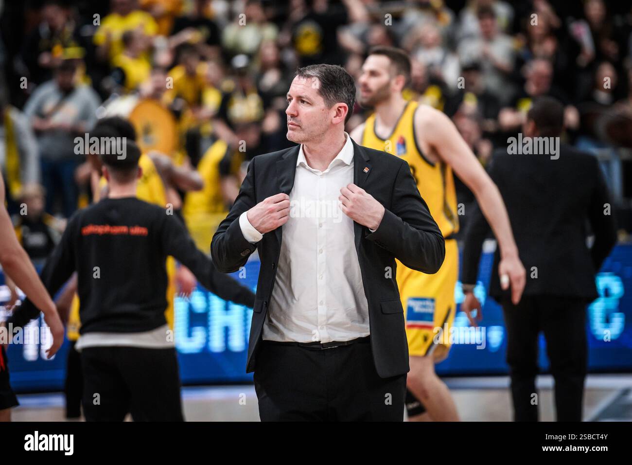 Ty Harrelson (ratiopharm Ulm, Head-Coach) - Enttaeuscht nach Niderlage ...