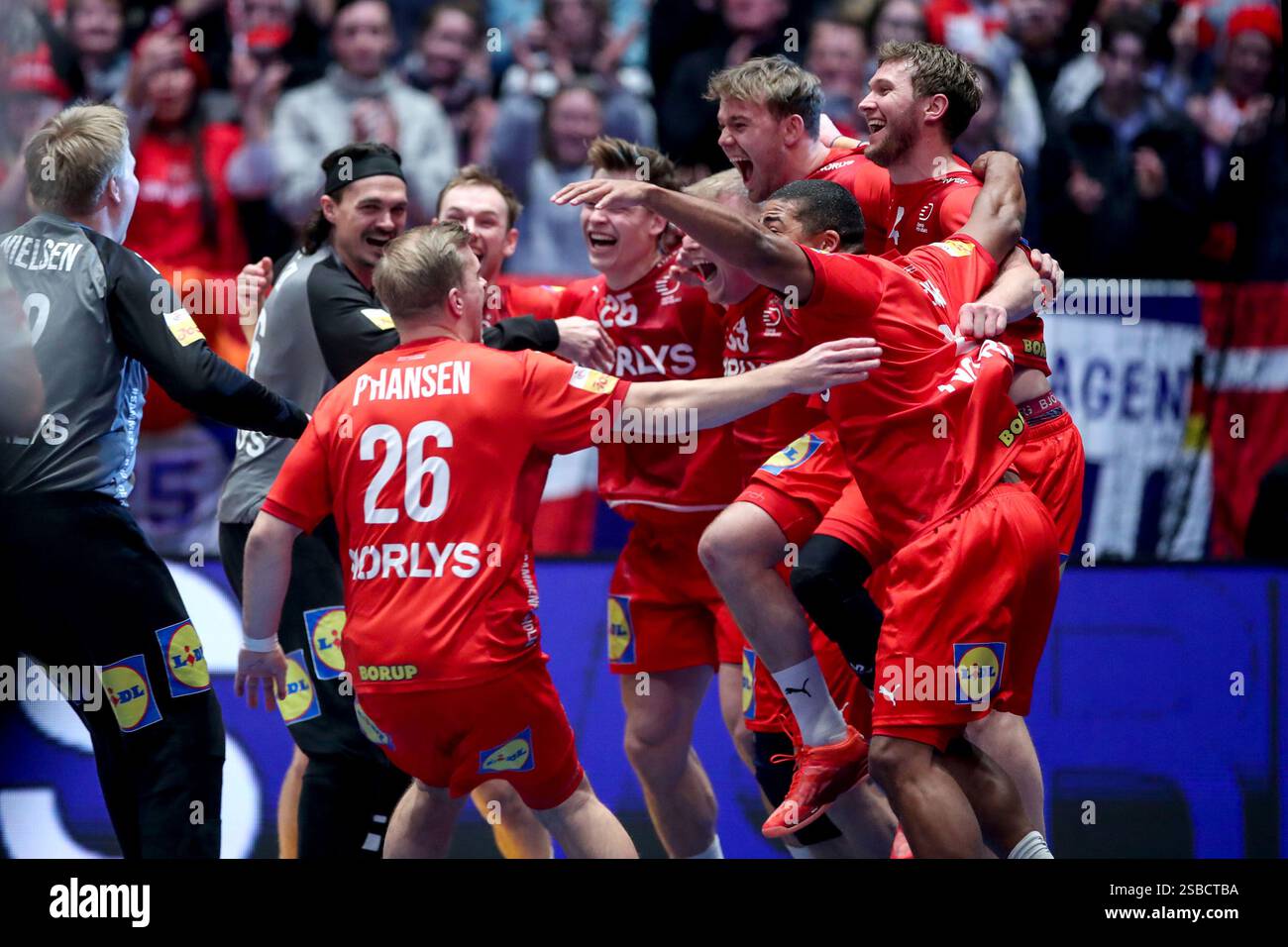 OSLO, NORWAY - FEBRUARY 02: Players of Denmark celebrating after they ...