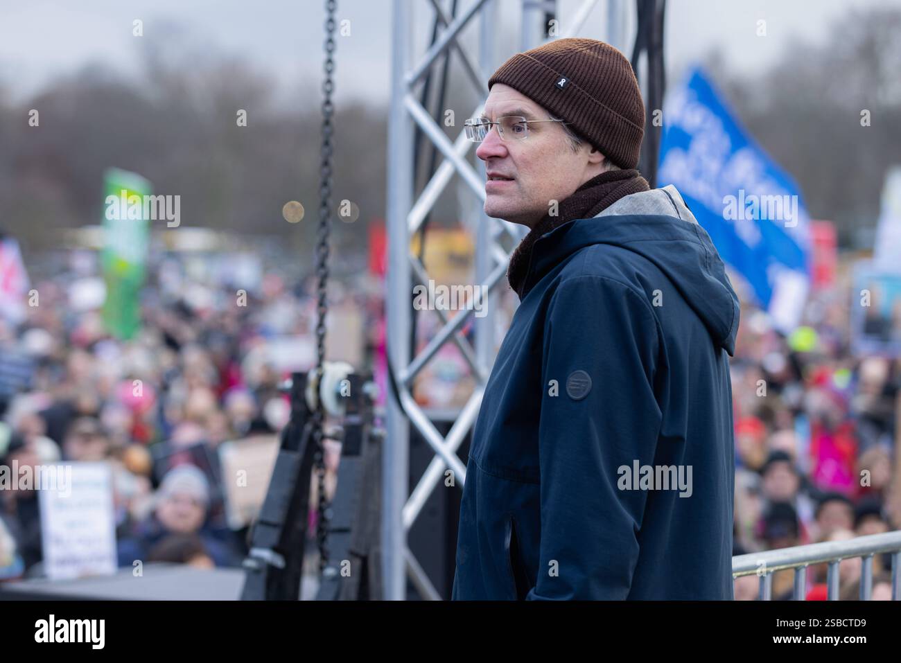 Demo Aufstand der Anständigen: Wir sind die Brandmauer *** Demo ...