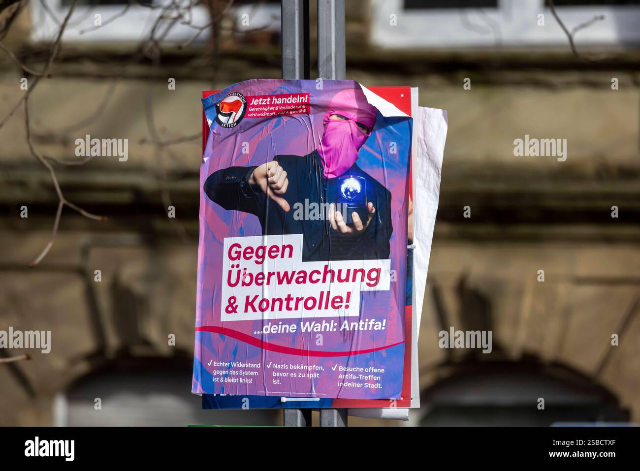 Plakat der Antifa zur Bundestagswahl 2025. Motto: Veränderung wird ...