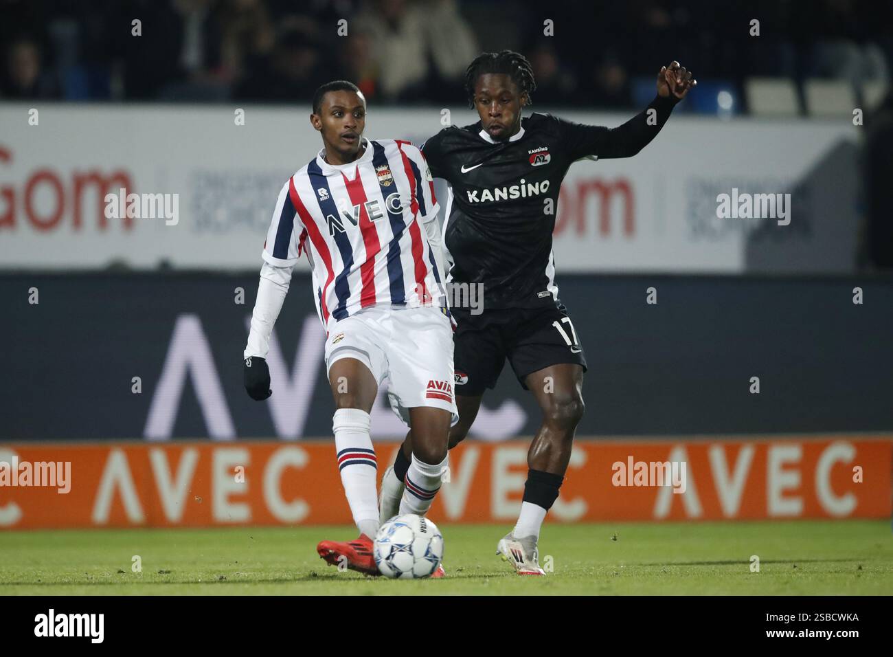 TILBURG - (l-r) Amar Fatah of Willem II , Jayden Addai of AZ Alkmaar ...