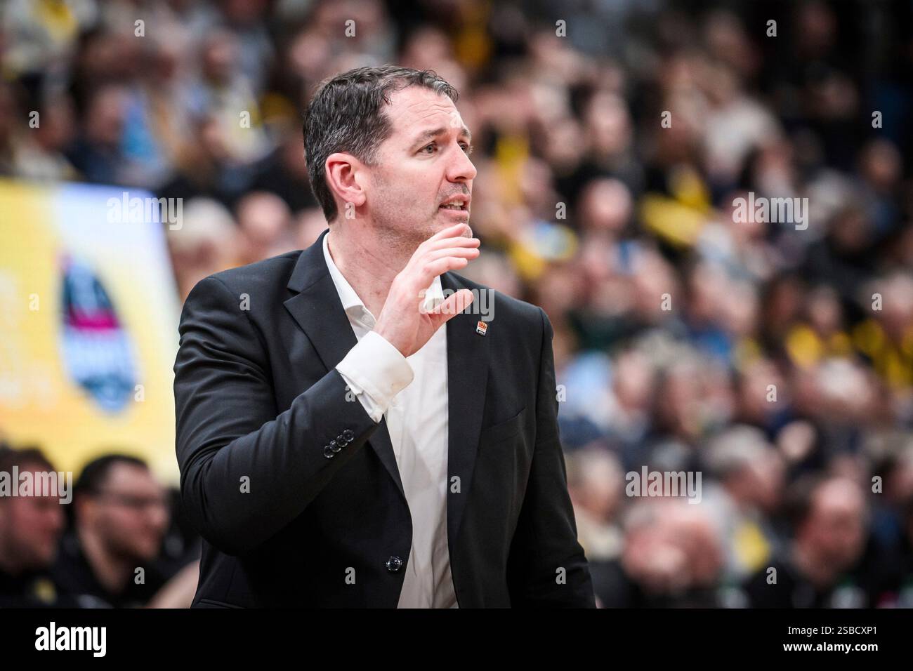 Ludwigsburg, Deutschland. 02nd Feb, 2025. Ty Harrelson (ratiopharm Ulm ...