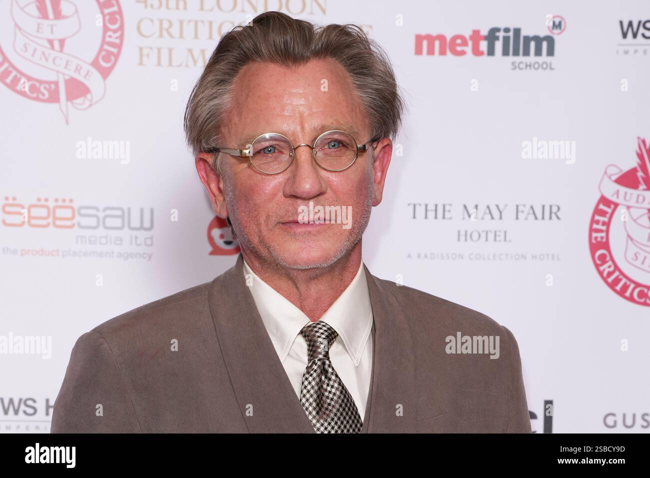 Daniel Craig, winner of the 'Dilys Powell Award for Excellence in Film ...