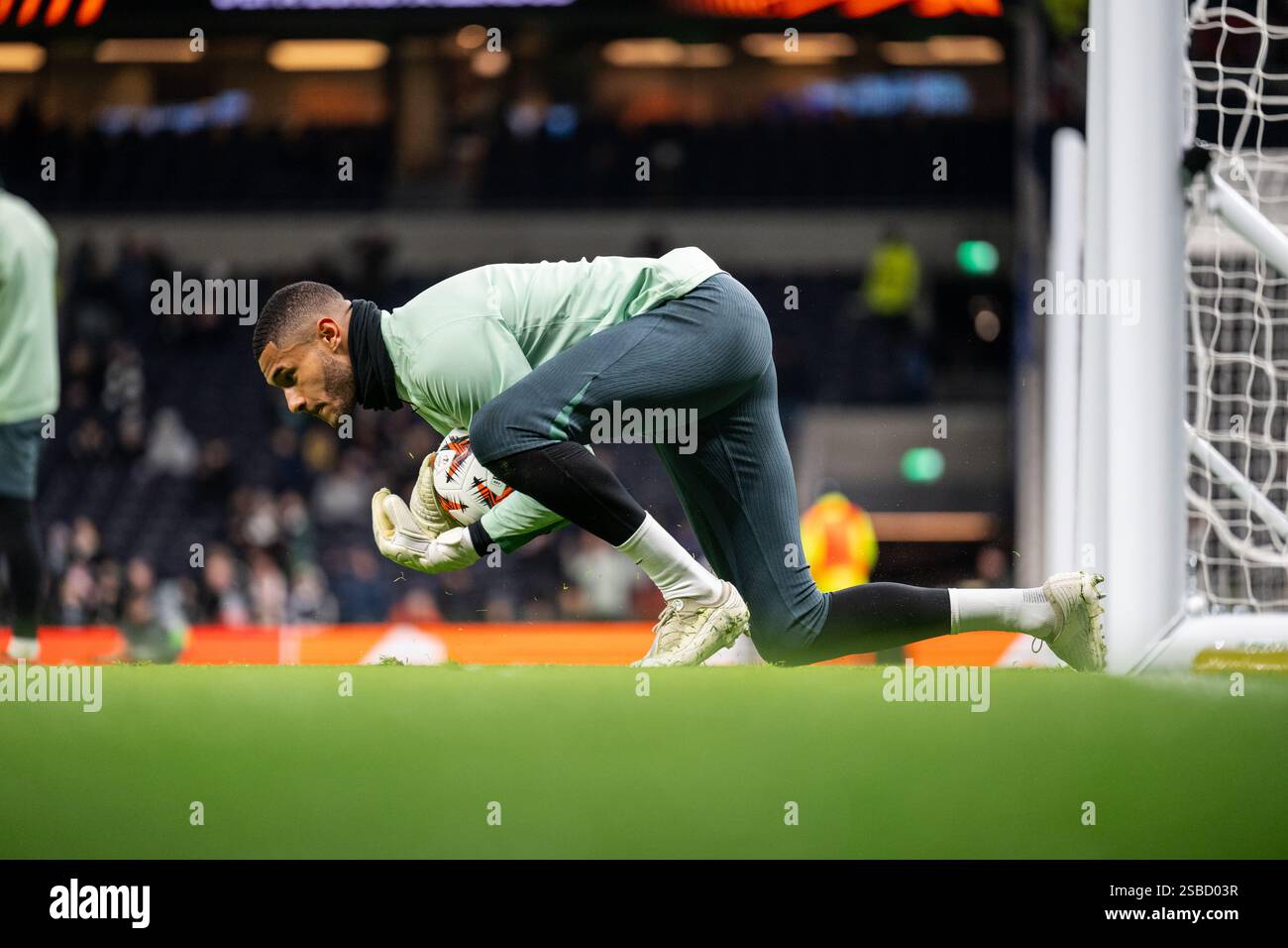 London, England. 30th, January 2025. Goalkeeper Brandon Austin of ...