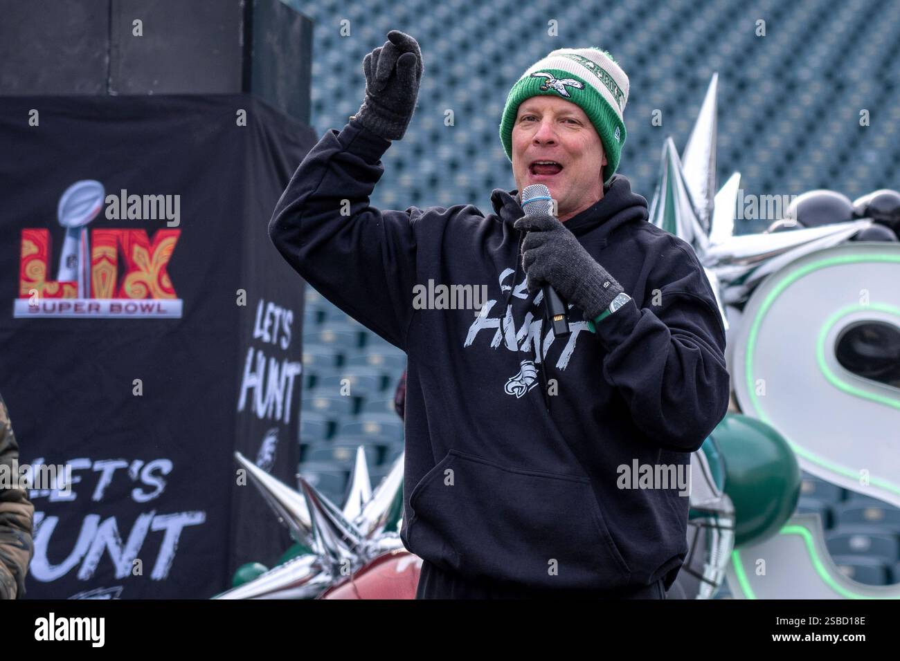 Philadelphia Eagles Insider Dave Spadaro reacts to the crowd during the ...