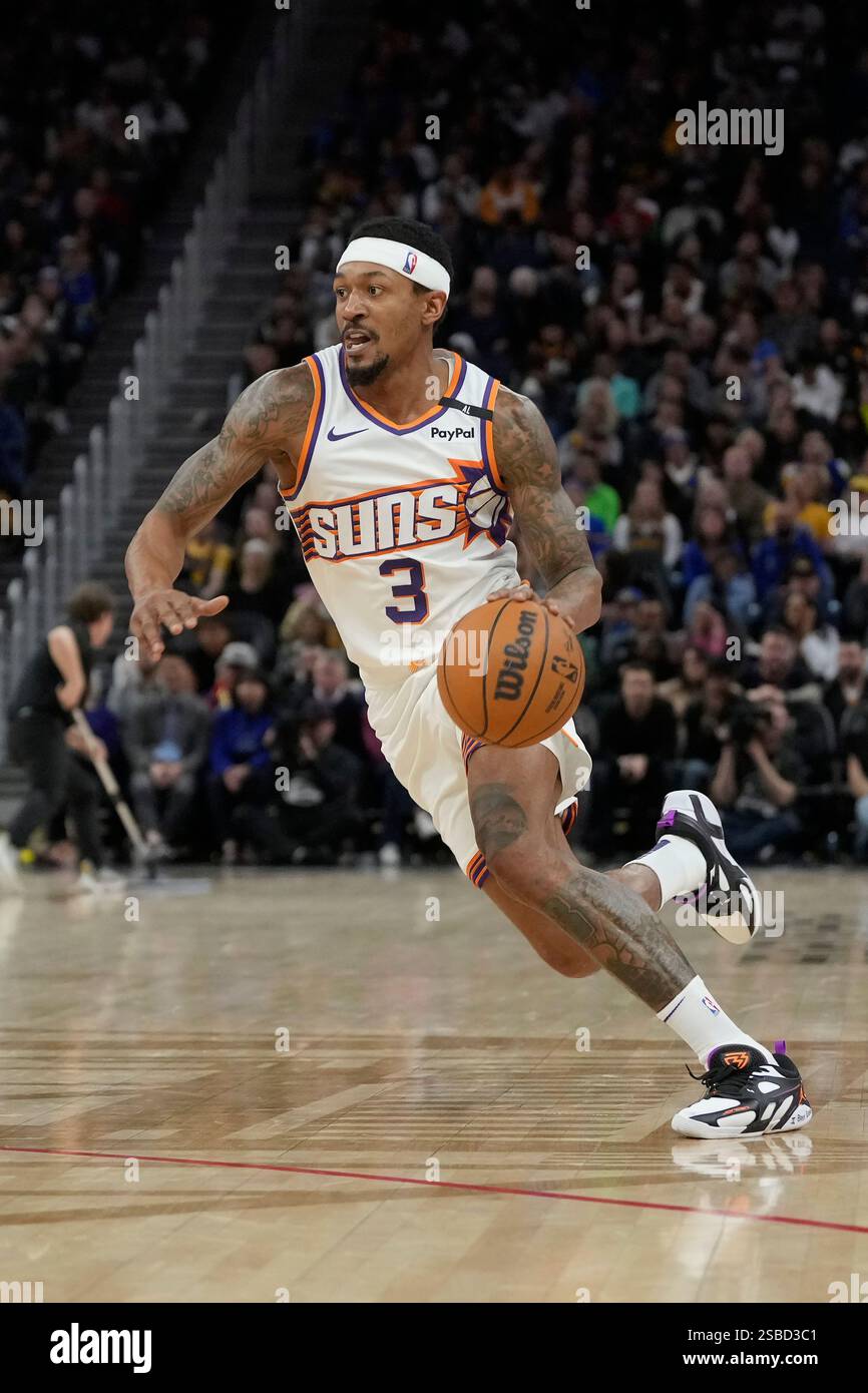 Phoenix Suns guard Bradley Beal during an NBA basketball game against ...