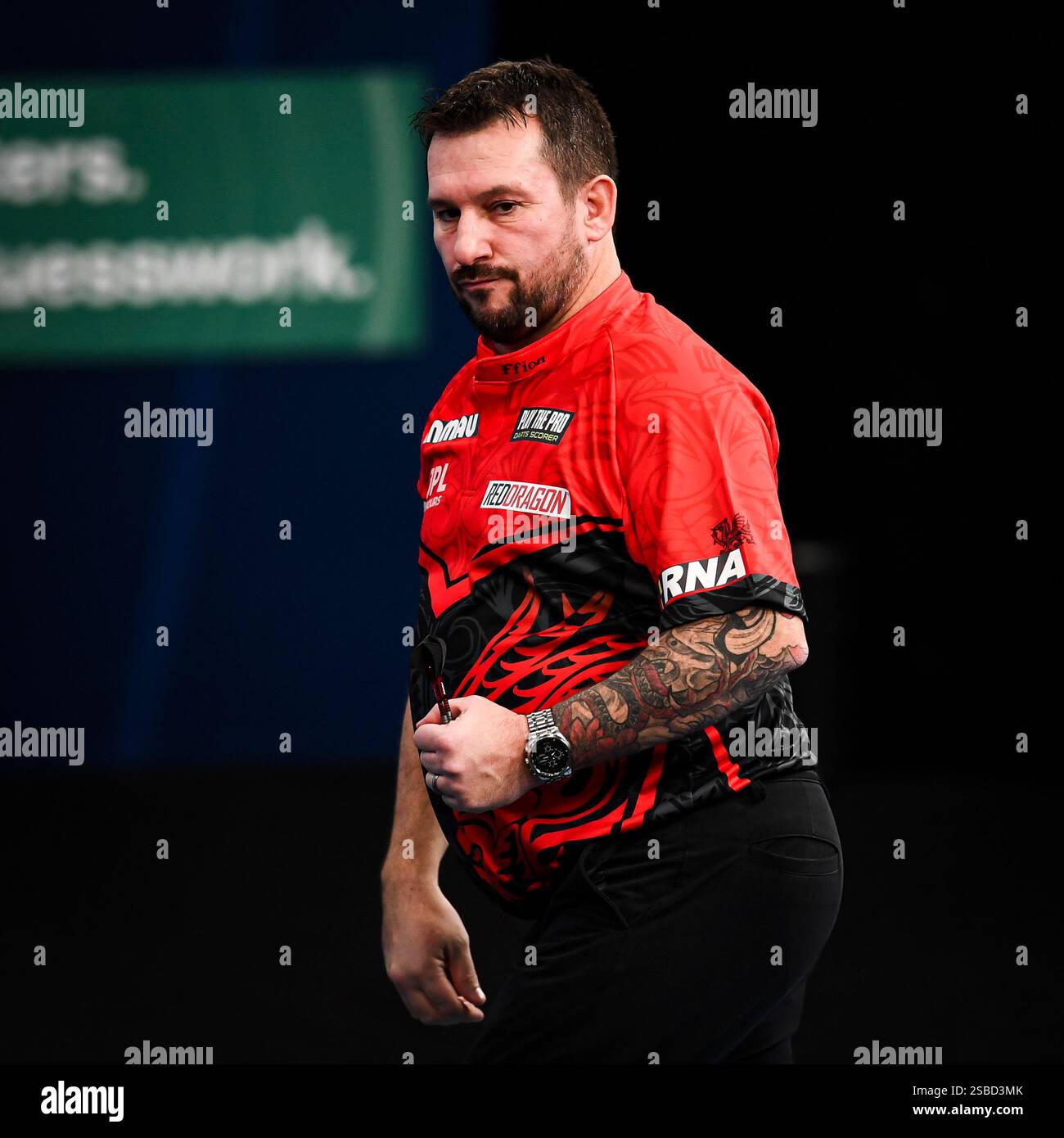 MK Arena, Milton Keynes, UK. 2nd Feb, 2025. 2025 PDC Winmau Darts ...