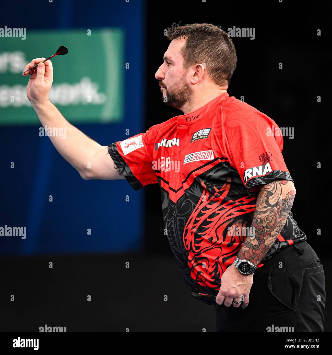 MK Arena, Milton Keynes, UK. 2nd Feb, 2025. 2025 PDC Winmau Darts ...