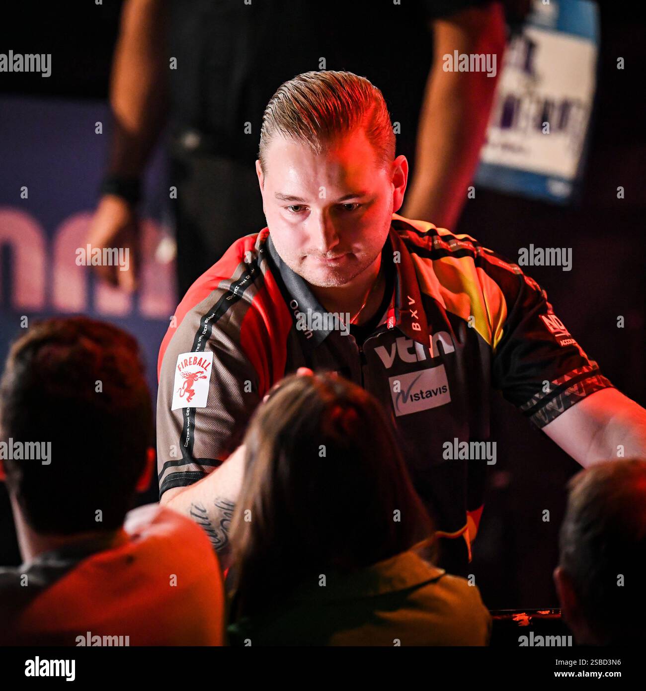MK Arena, Milton Keynes, UK. 2nd Feb, 2025. 2025 PDC Winmau Darts ...