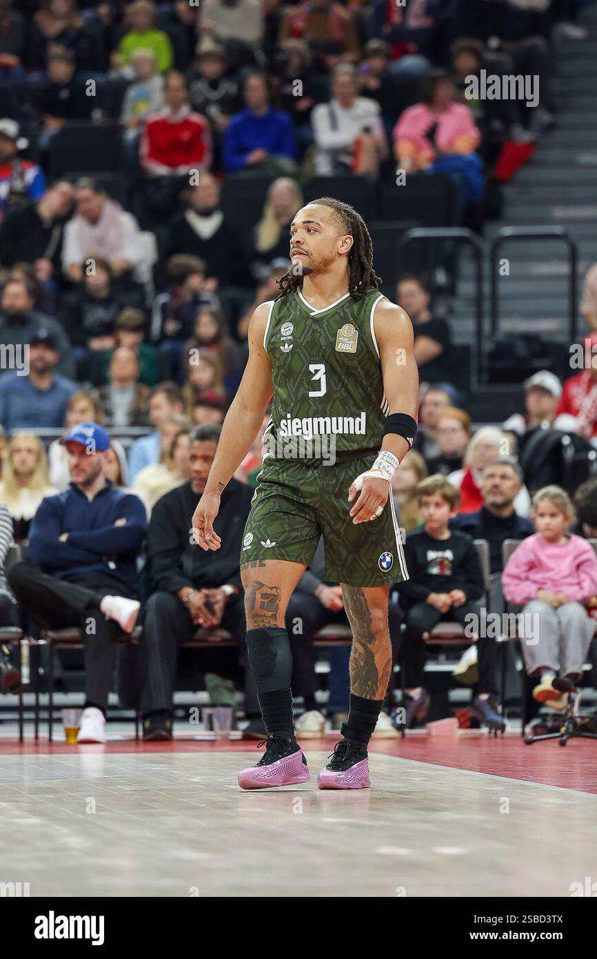 Muenchen, Deutschland. 02nd Feb, 2025. Carsen Edwards (FC Bayern ...