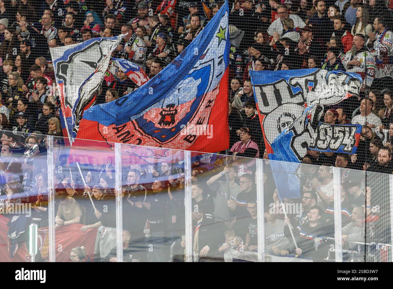 Berlin, Germany. 02nd Feb, 2025. Ice hockey: DEL, Eisbären Berlin ...