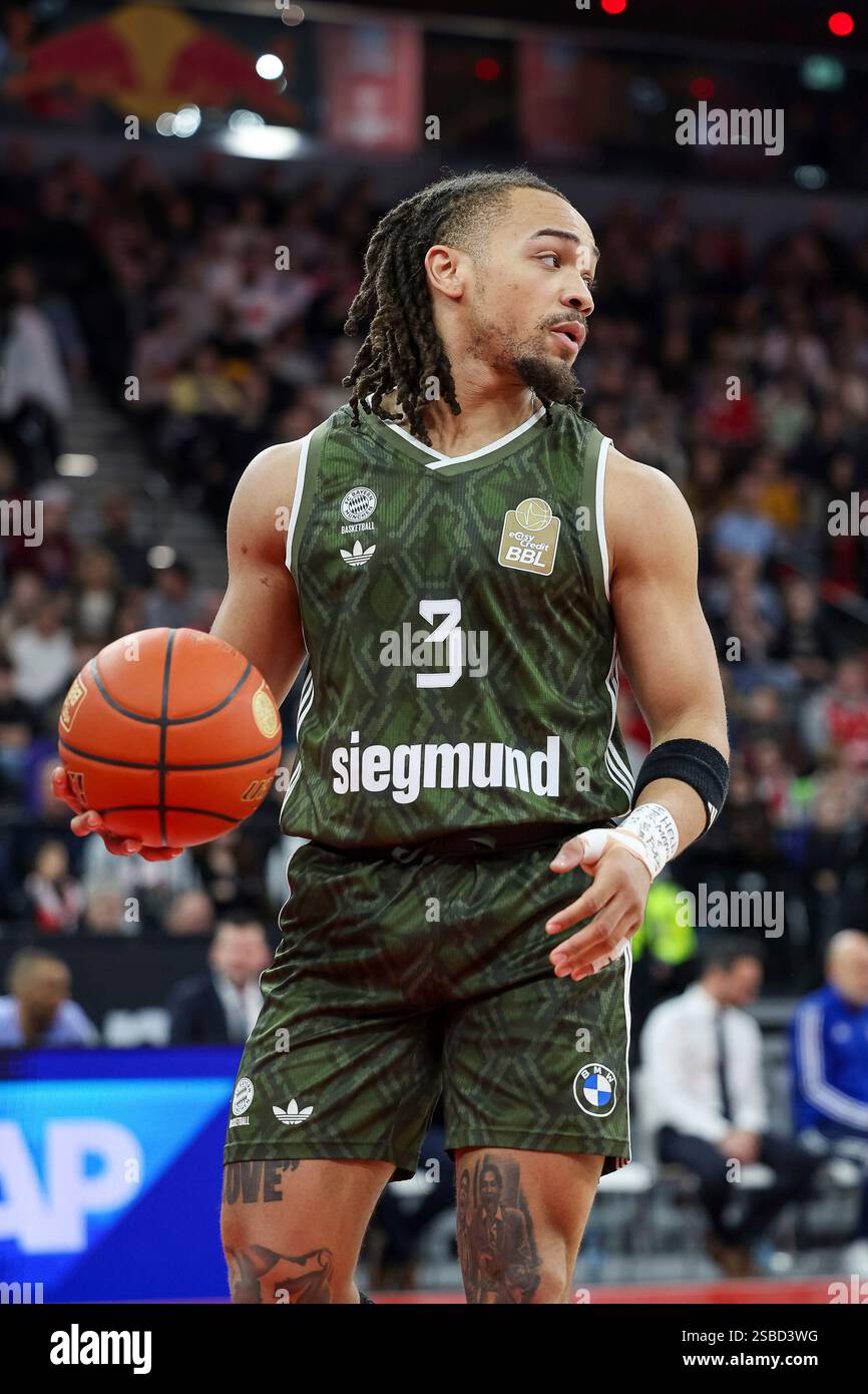 Muenchen, Deutschland. 02nd Feb, 2025. Carsen Edwards (FC Bayern ...