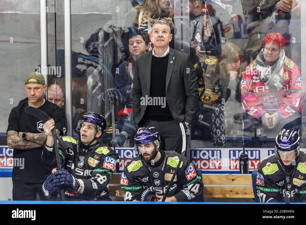 Berlin, Germany. 02nd Feb, 2025. Ice hockey: DEL, Eisbären Berlin ...