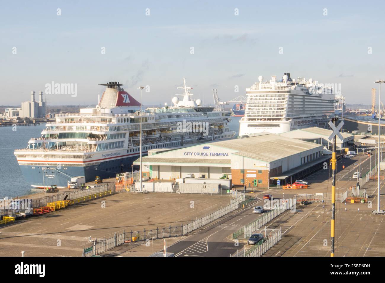 Fred olsen cruise ship balmoral hi-res stock photography and images - Alamy