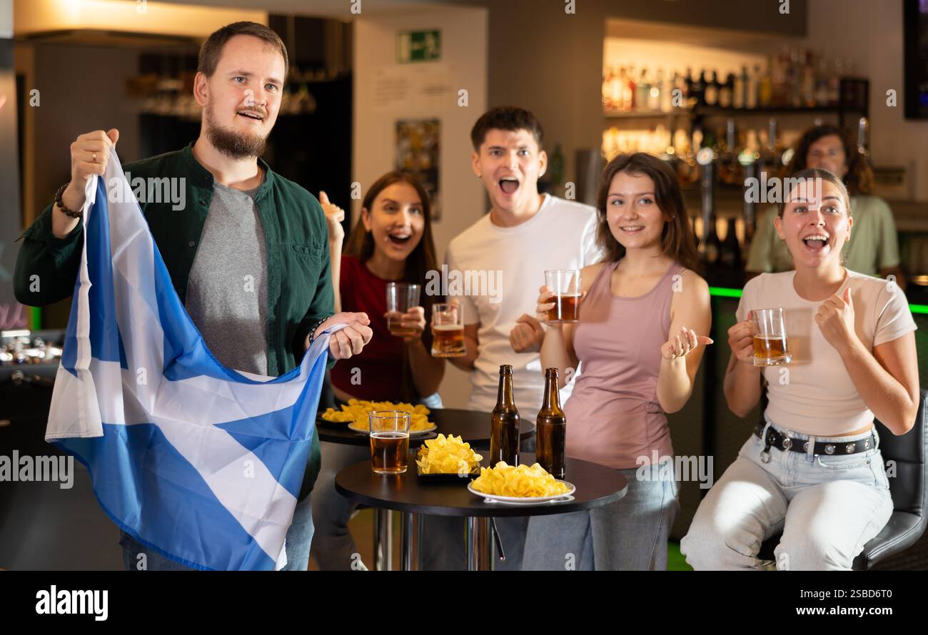 Female scottish football fans hi-res stock photography and images - Alamy